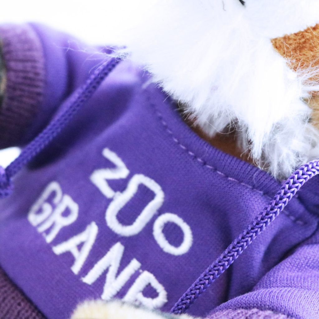 Tiger Plush – Zoo de Granby embroidered sweater - Boutique du Zoo de Granby